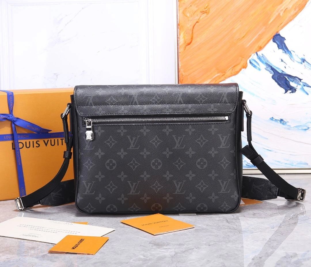 Indistinguishable Mens Louis Vuitton Satchel Bags