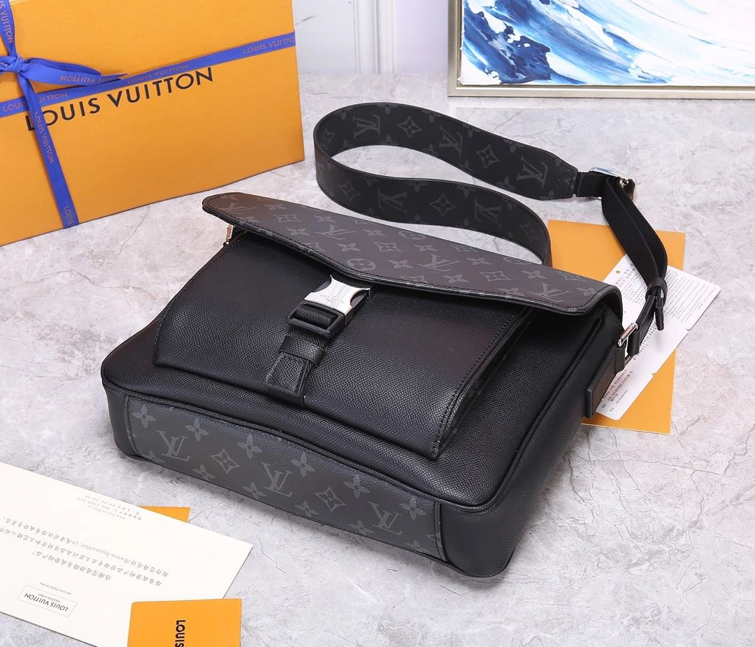 Indistinguishable Mens Louis Vuitton Satchel Bags