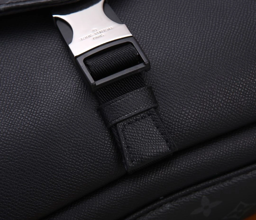 Indistinguishable Mens Louis Vuitton Satchel Bags