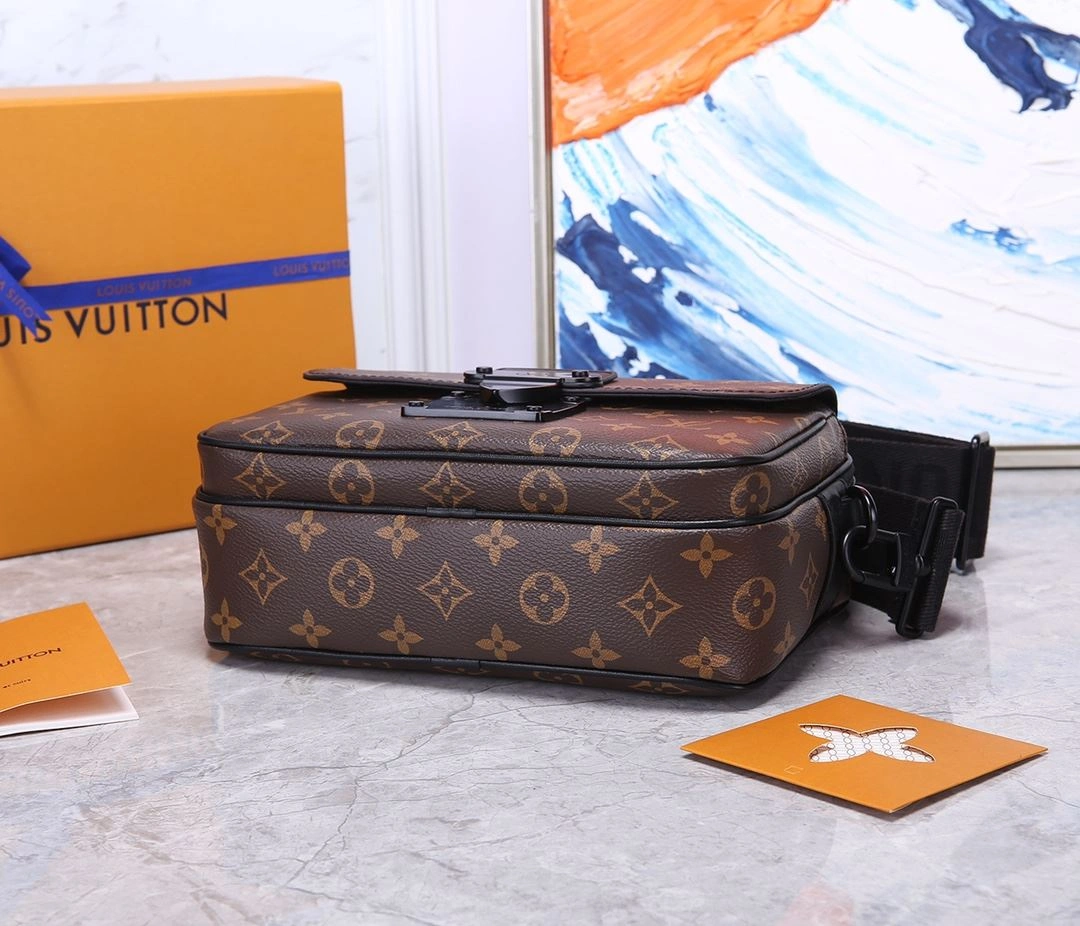 Low-cost Mens Louis Vuitton Satchel Bags