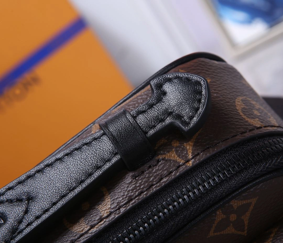 Low-cost Mens Louis Vuitton Satchel Bags