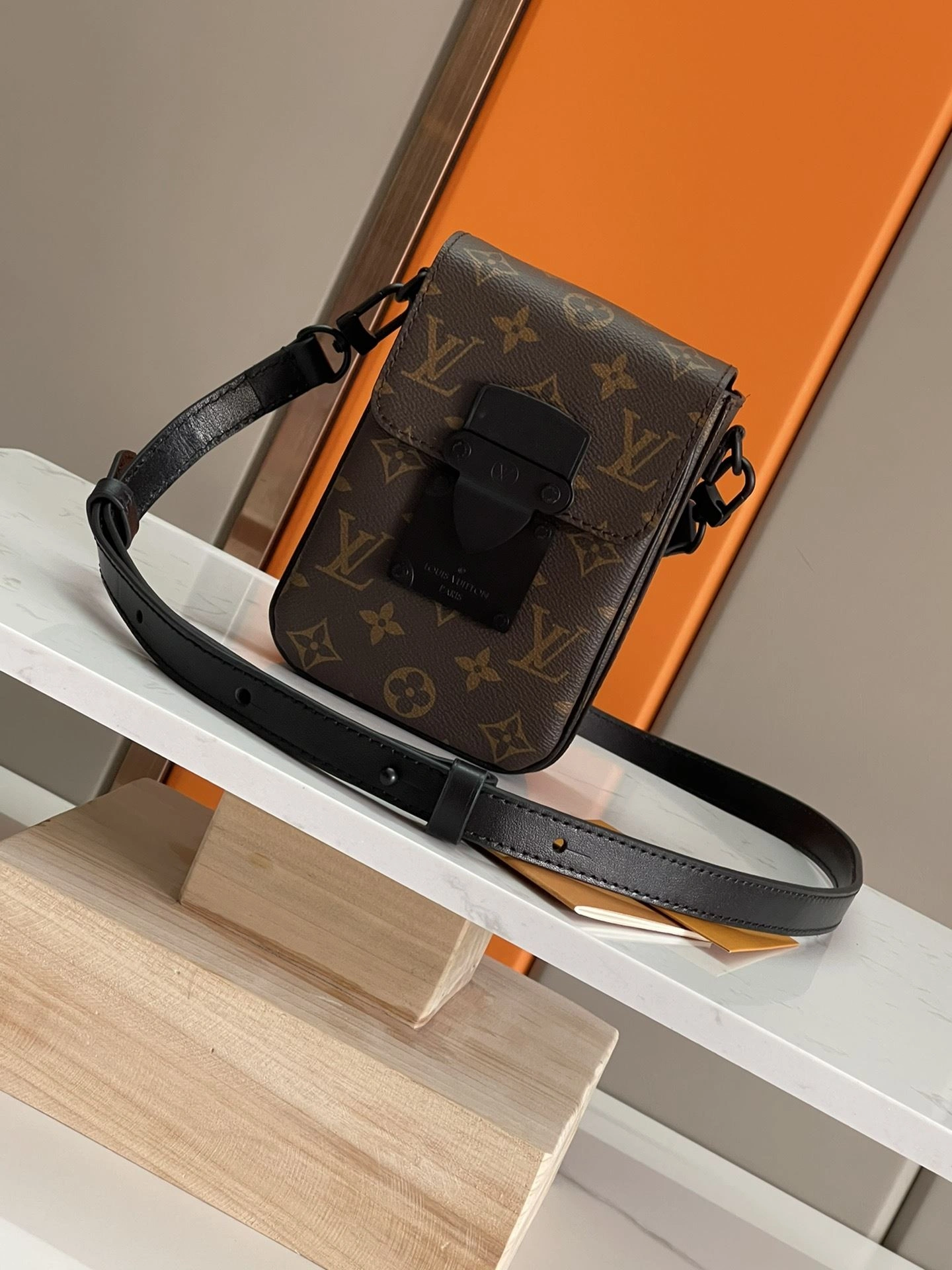 Mens Louis Vuitton Satchel Bags