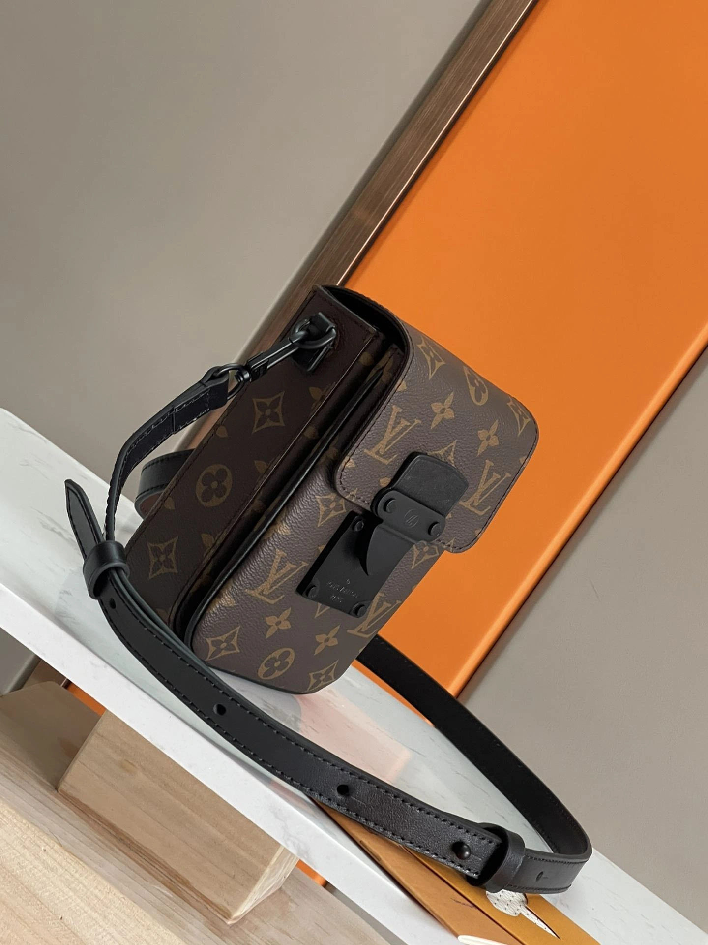 High fidelity Mens Louis Vuitton Satchel Bags