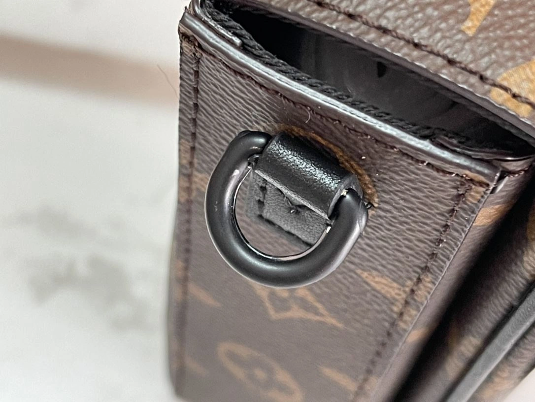 High fidelity Mens Louis Vuitton Satchel Bags