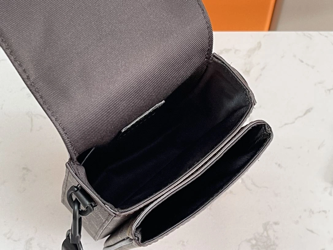 High fidelity Mens Louis Vuitton Satchel Bags