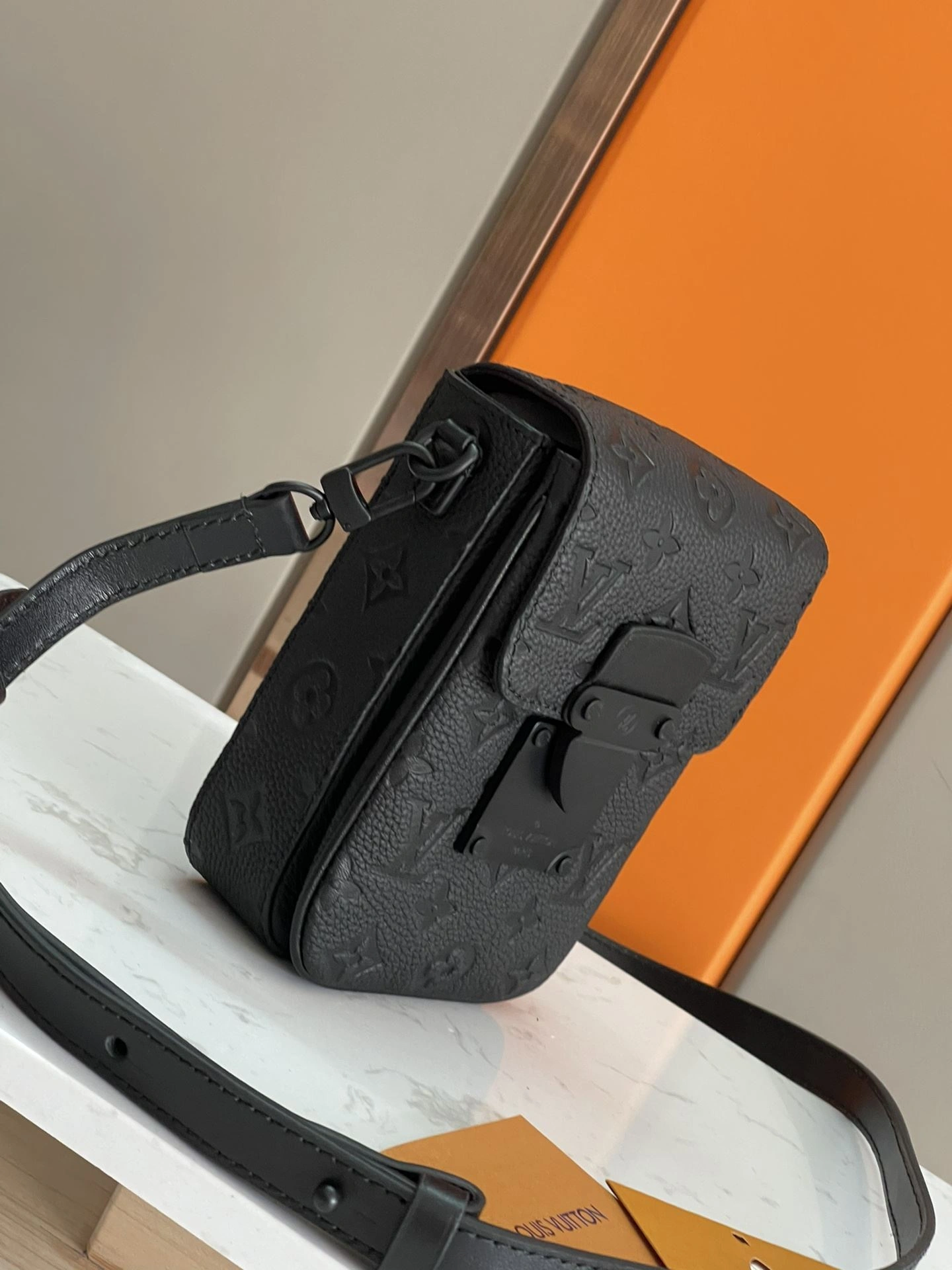 Mirror quality Mens Louis Vuitton Satchel Bags