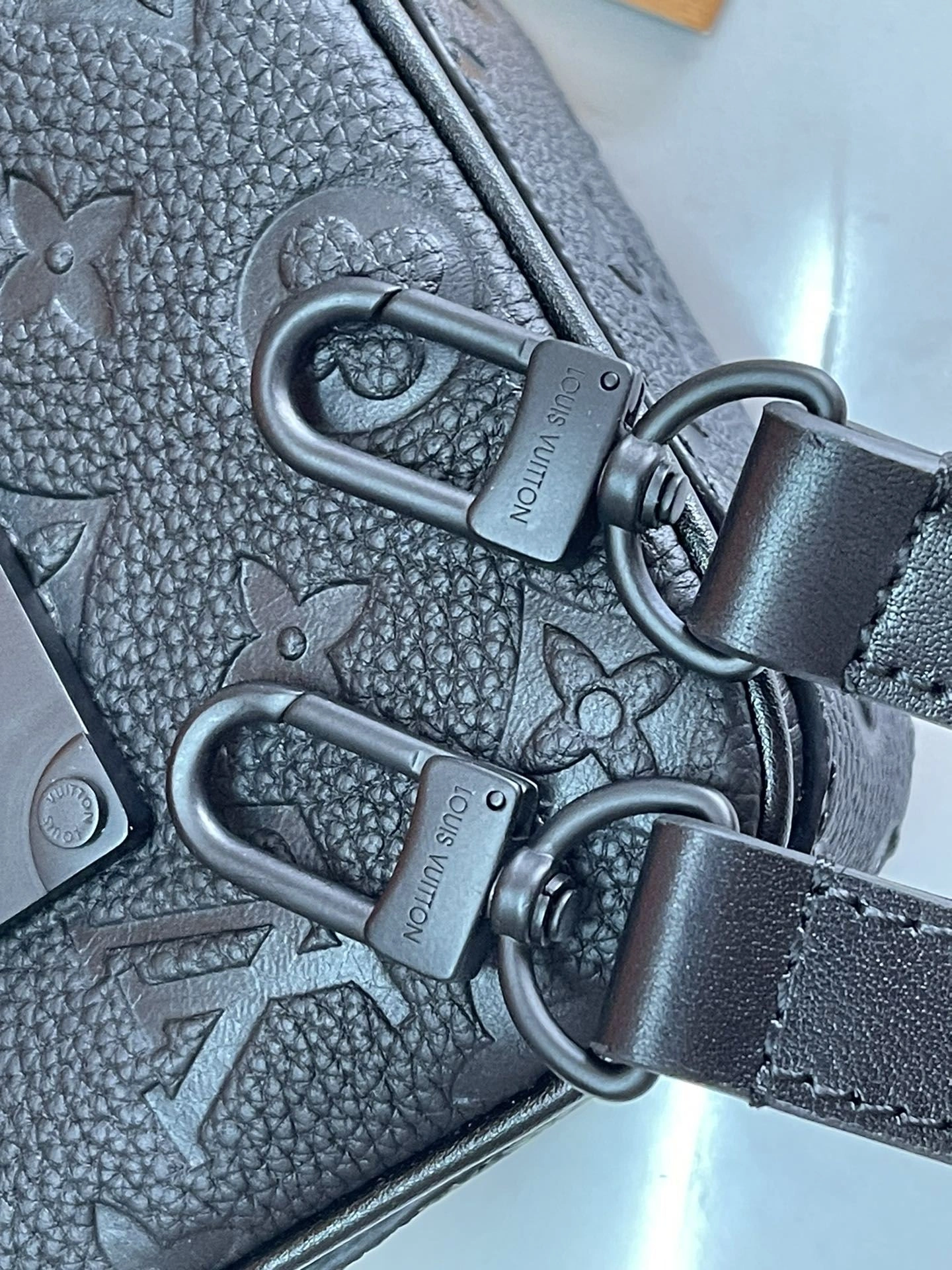 Mirror quality Mens Louis Vuitton Satchel Bags