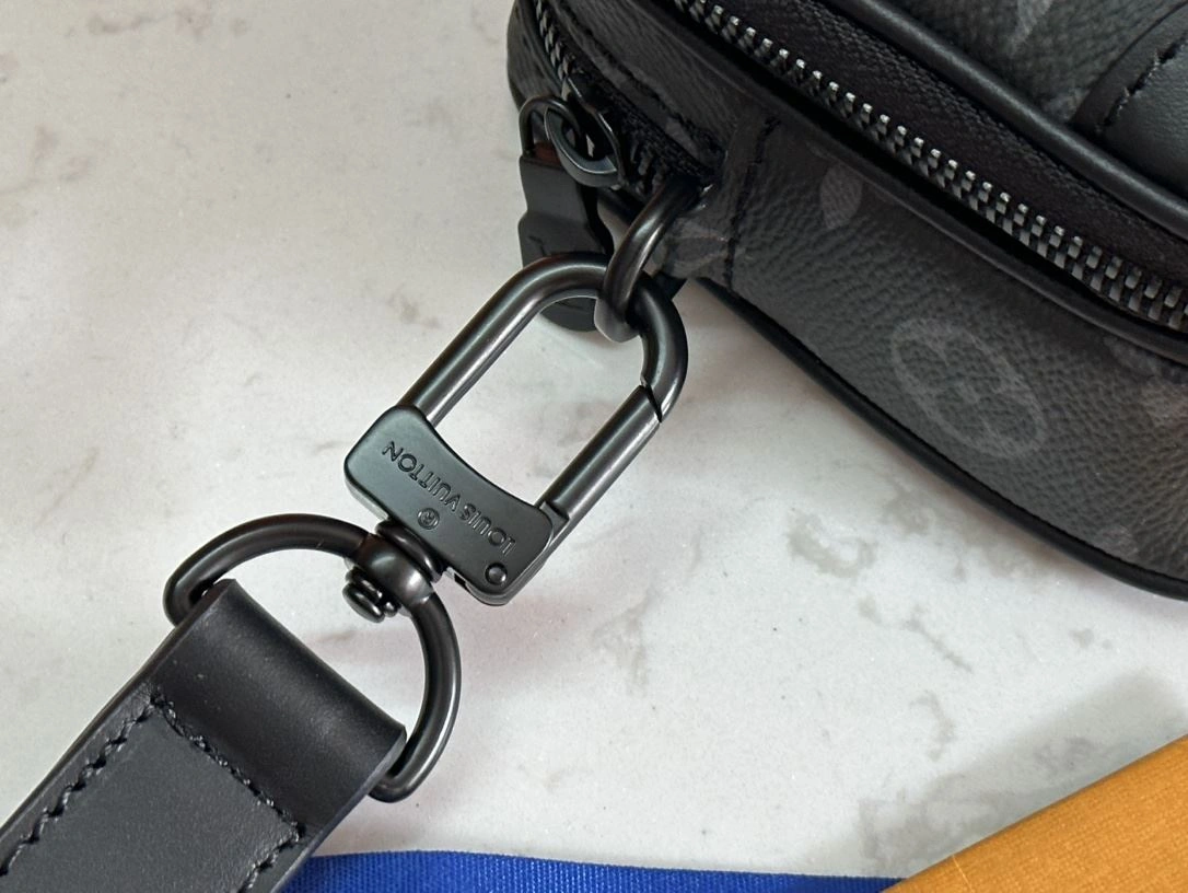 1:1 copy Mens Louis Vuitton Satchel Bags