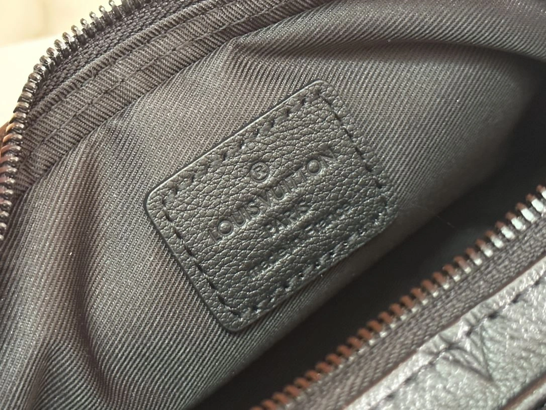 Precise copy Mens Louis Vuitton Satchel Bags