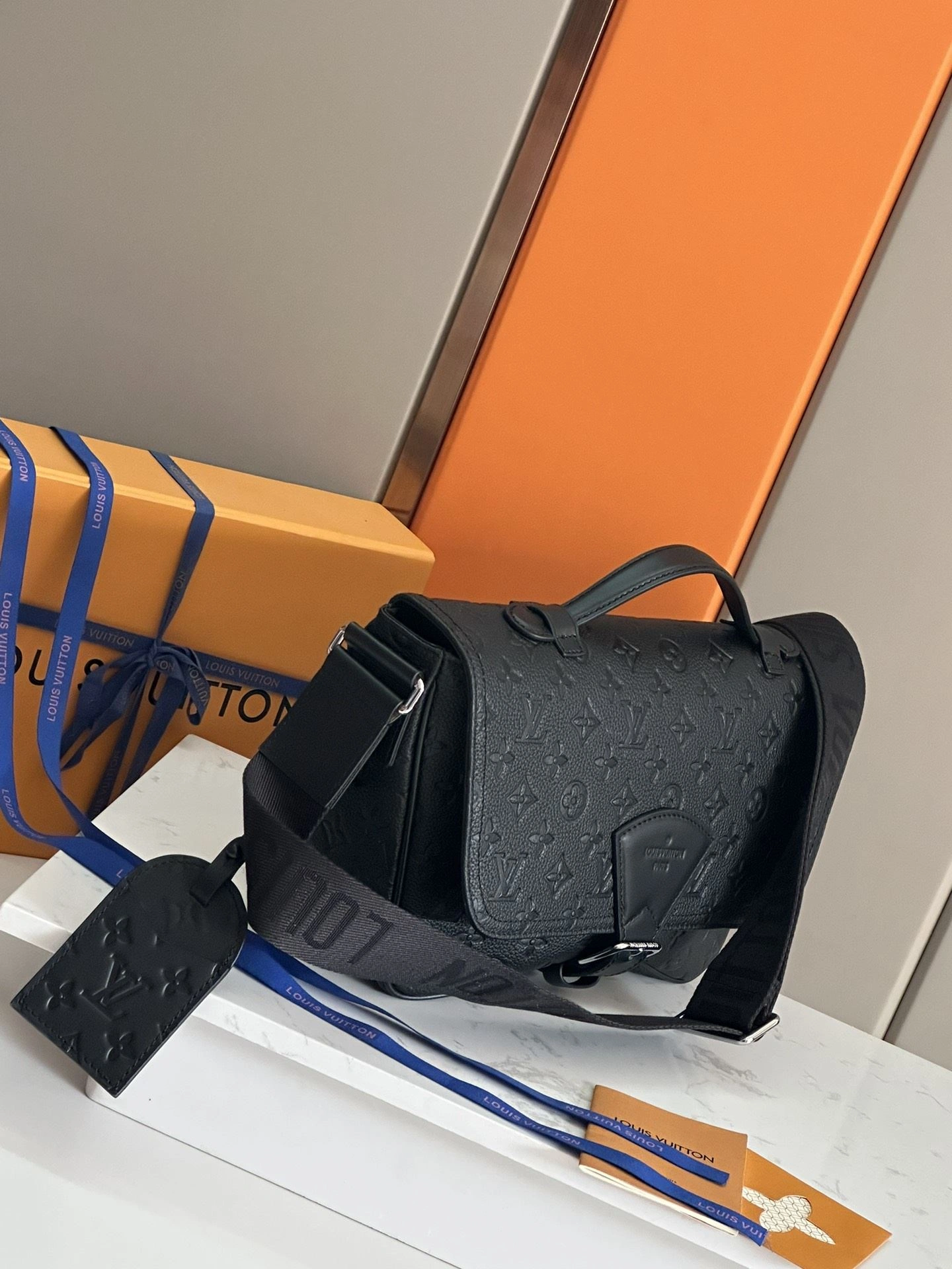 Perfect replica Mens Louis Vuitton Satchel Bags