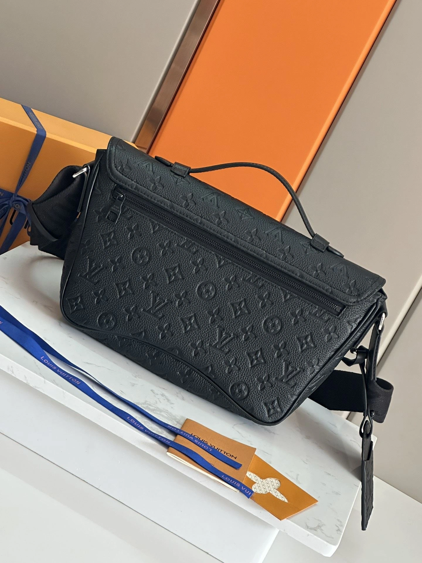 Perfect replica Mens Louis Vuitton Satchel Bags