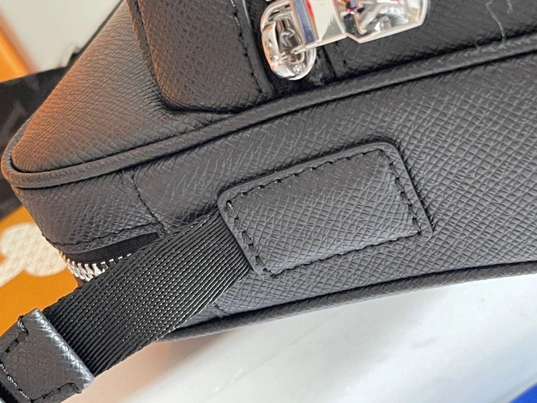 Brand-authenticated Mens Louis Vuitton Satchel Bags