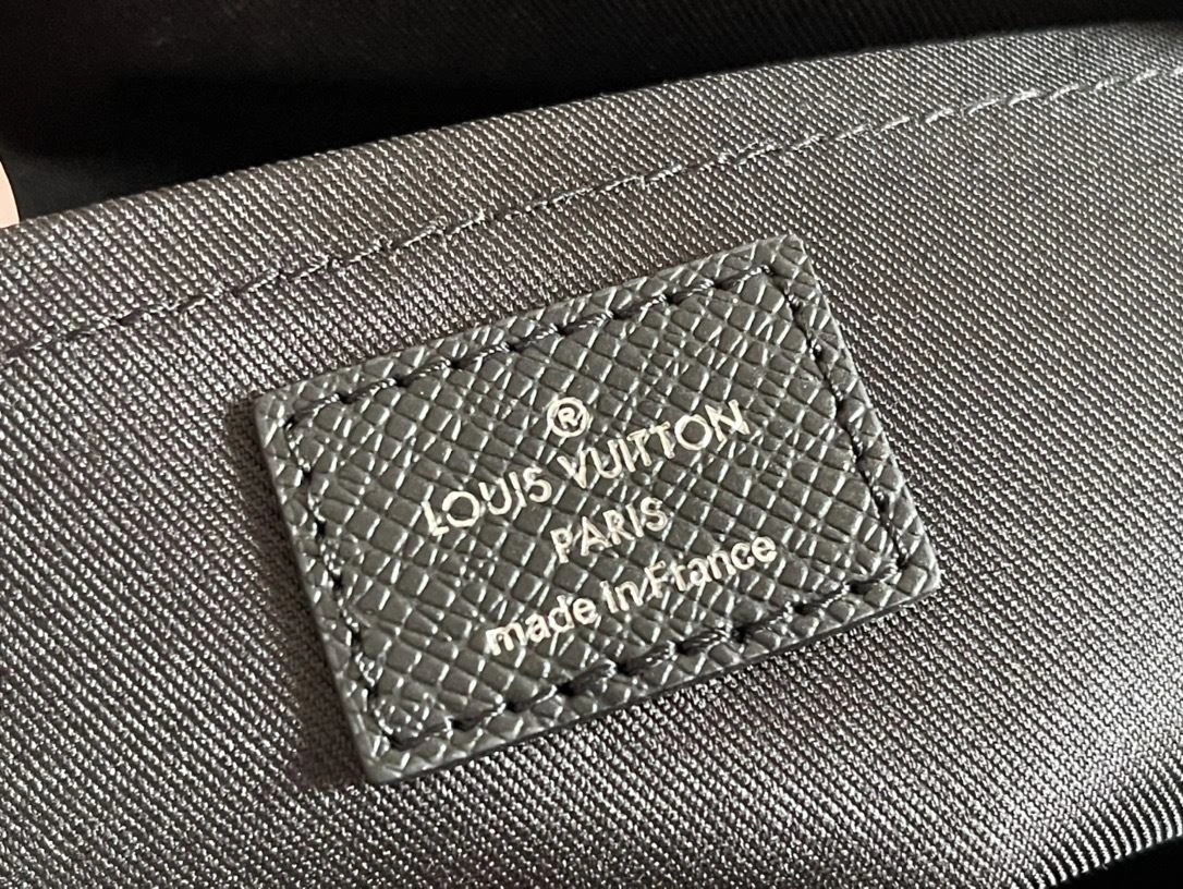 Brand-authenticated Mens Louis Vuitton Satchel Bags