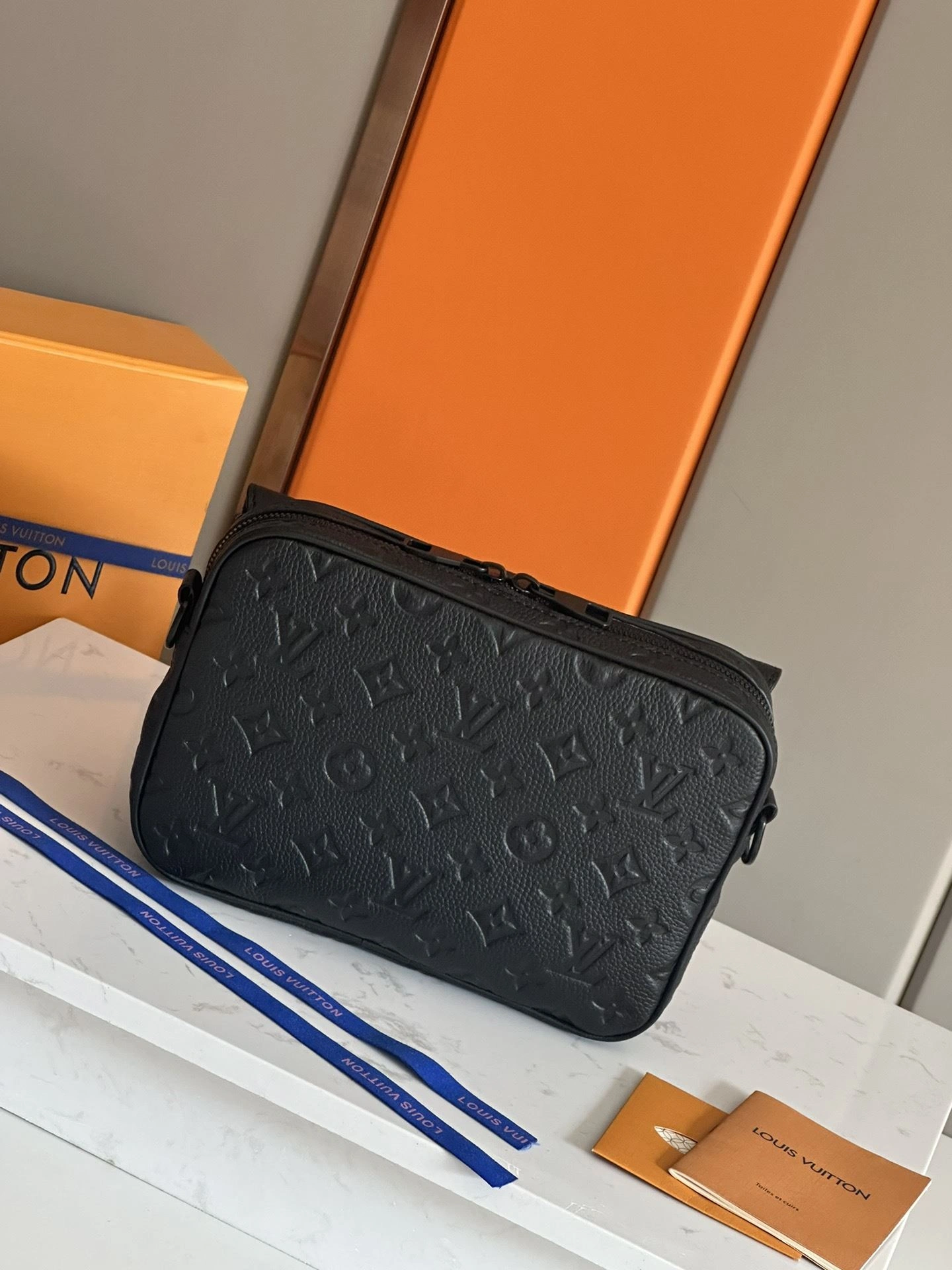 Mirror quality Mens Louis Vuitton Satchel Bags
