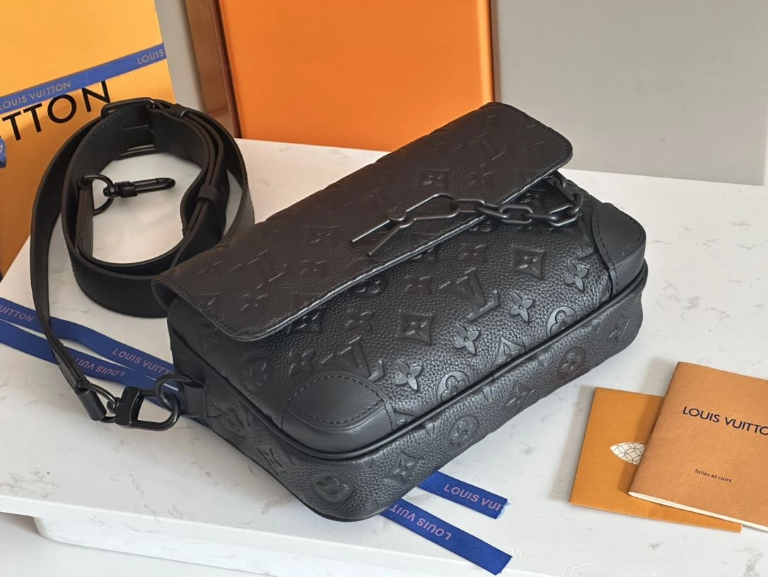 Mirror quality Mens Louis Vuitton Satchel Bags