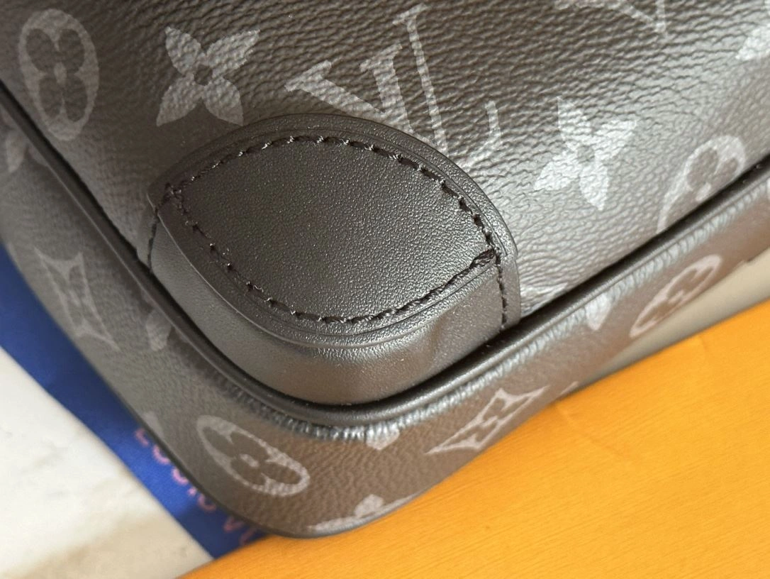 1:1 copy Mens Louis Vuitton Satchel Bags