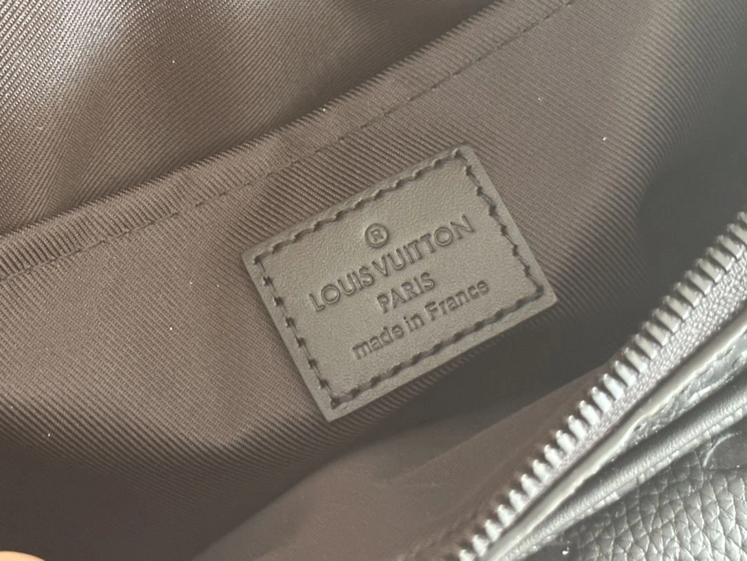 1:1 copy Mens Louis Vuitton Satchel Bags