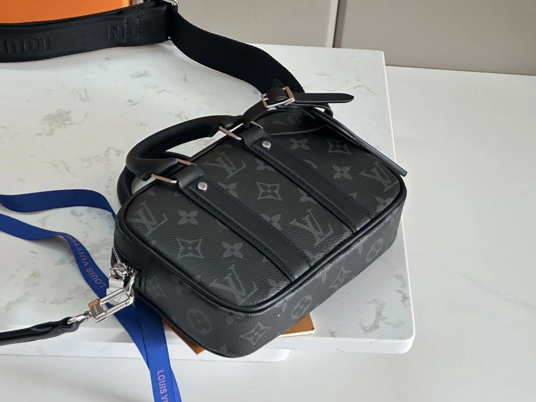 Factory-made Mens Louis Vuitton Satchel Bags