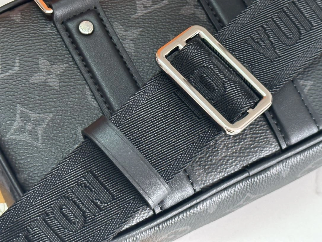Factory-made Mens Louis Vuitton Satchel Bags