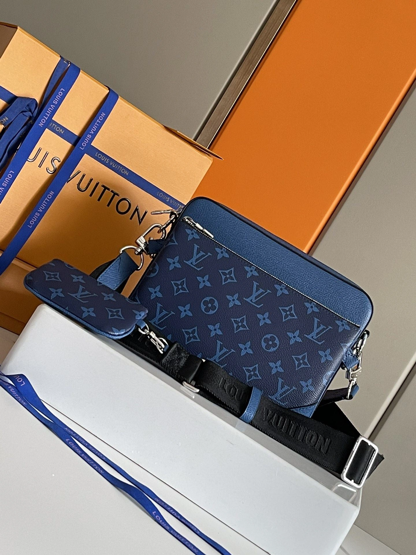 Mens Louis Vuitton Satchel Bags