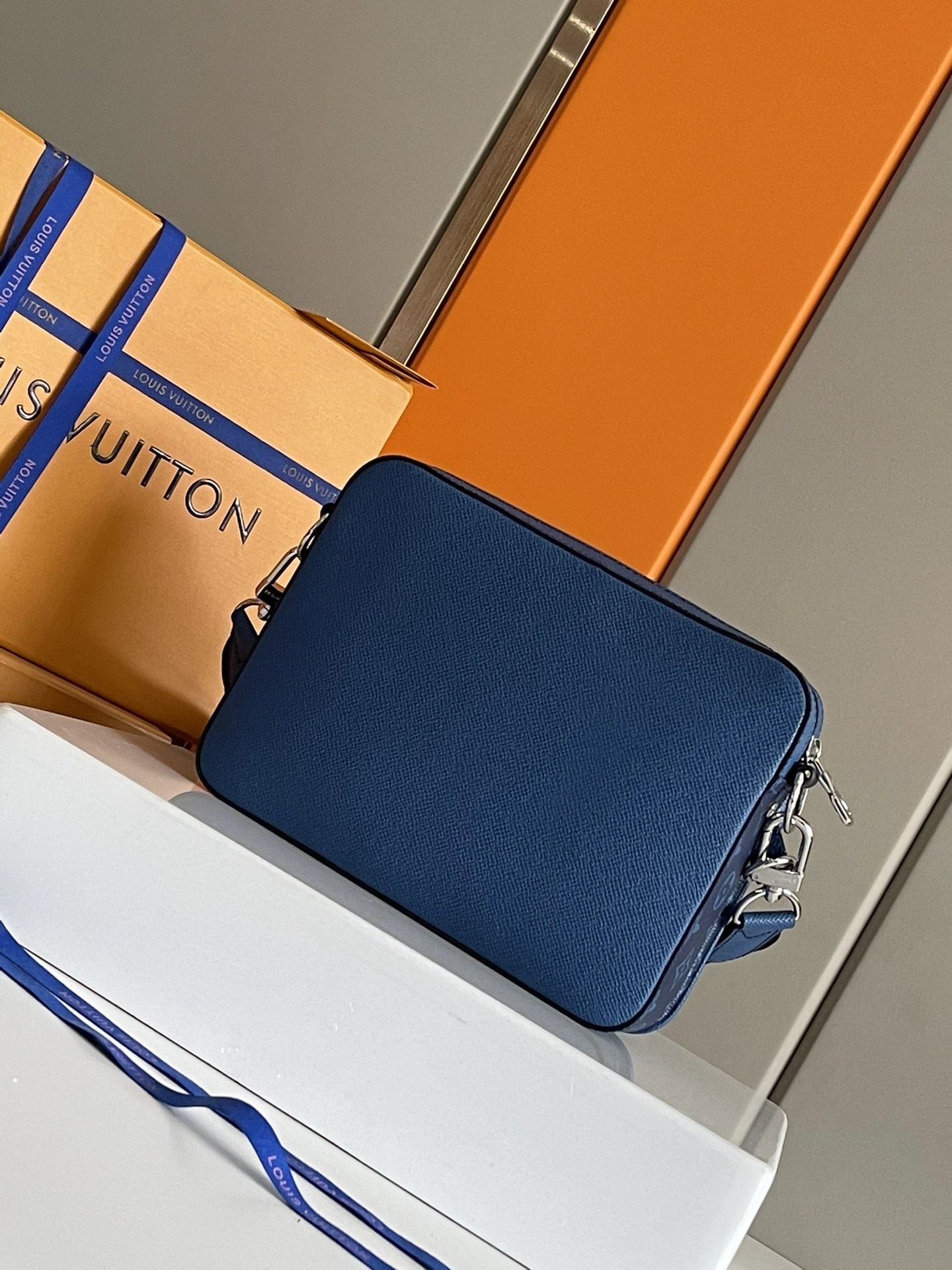 Top match Mens Louis Vuitton Satchel Bags