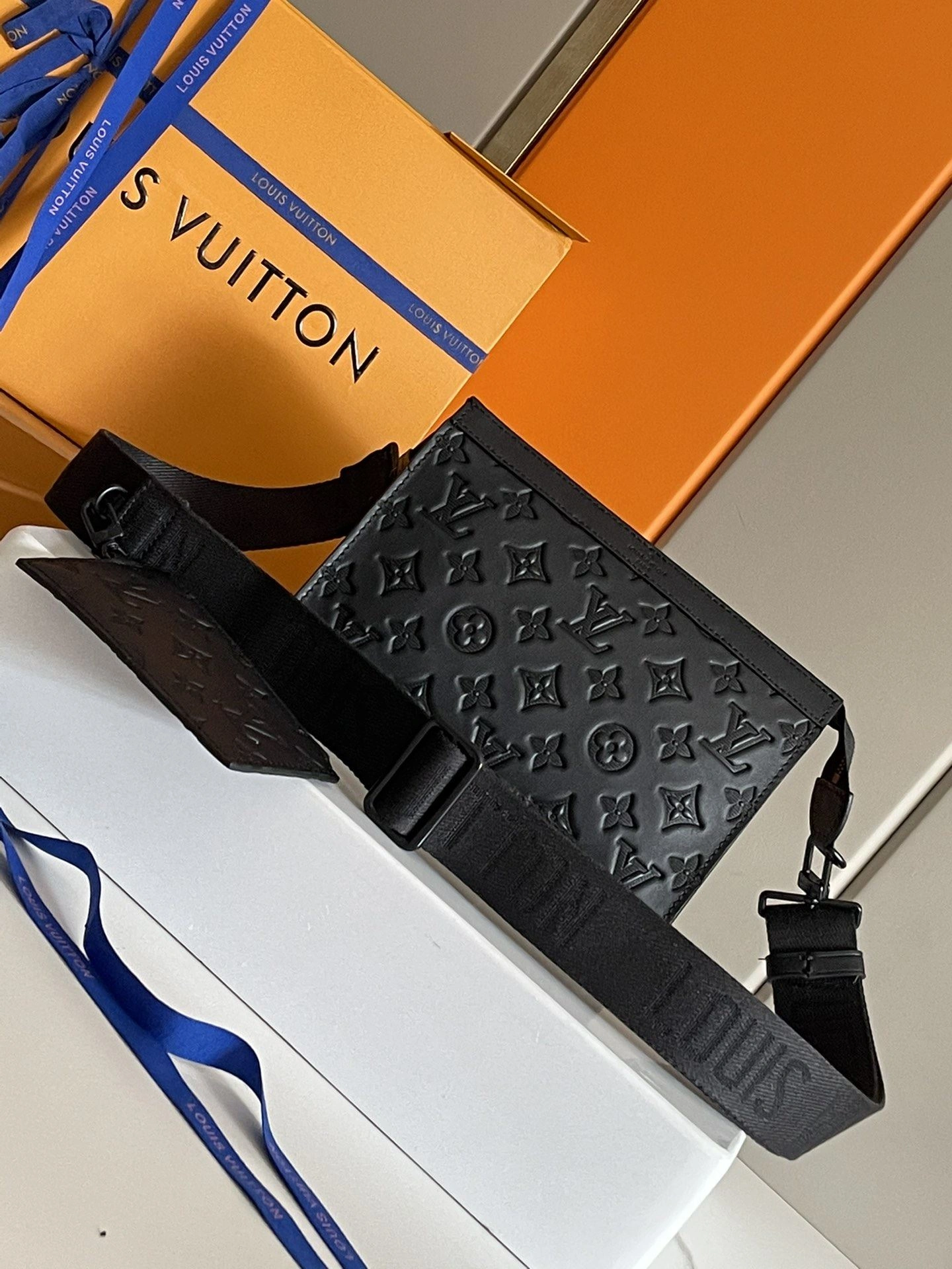 Mens Louis Vuitton Satchel Bags