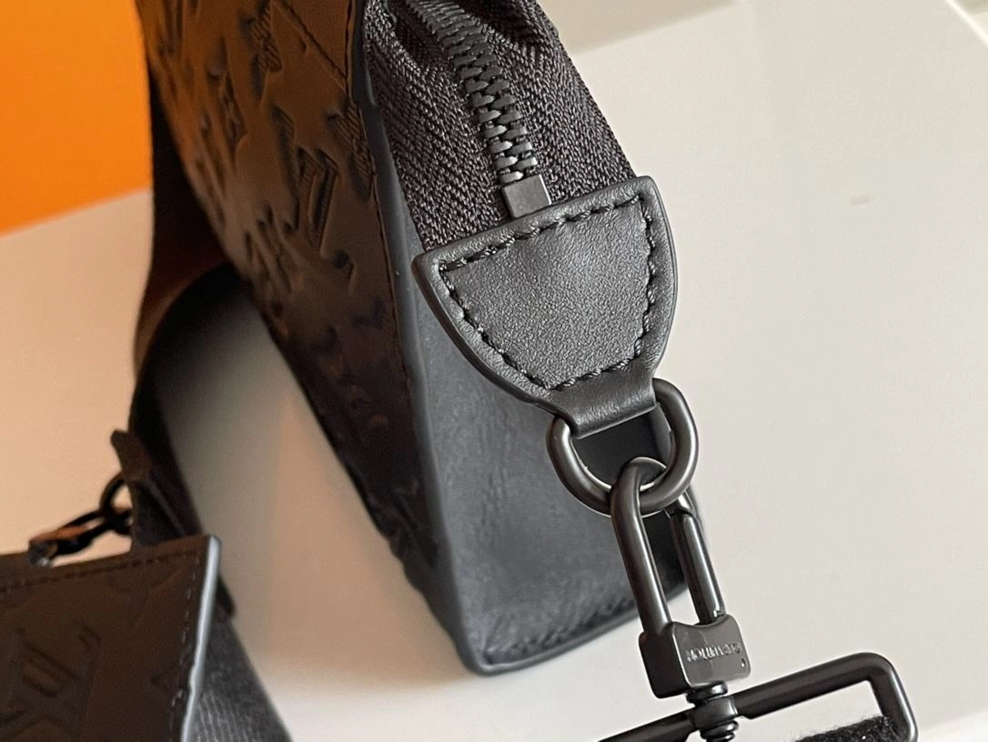 Perfect replica Mens Louis Vuitton Satchel Bags