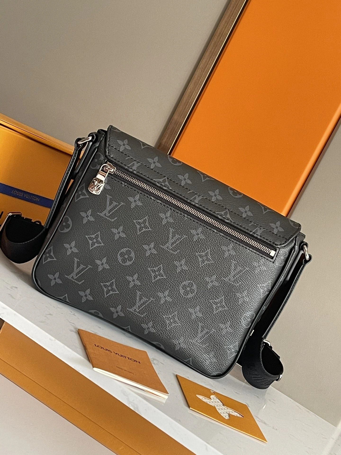 Reasonably priced Mens Louis Vuitton Satchel Bags