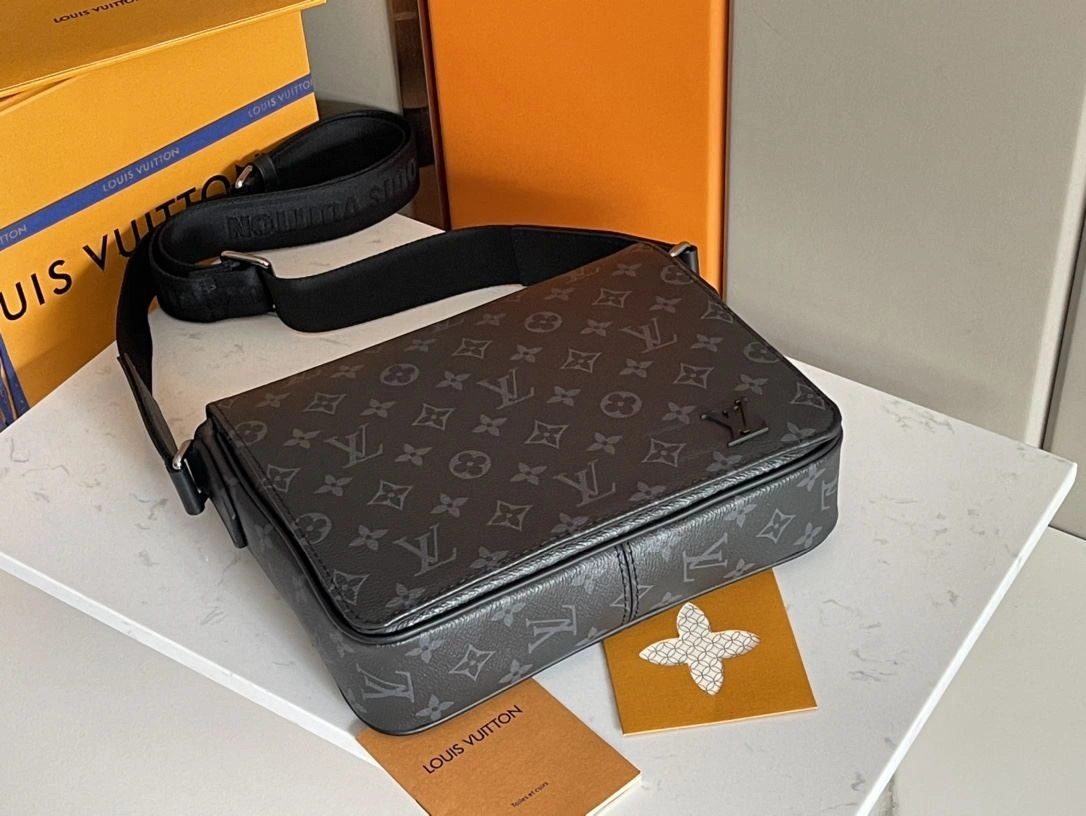 Reasonably priced Mens Louis Vuitton Satchel Bags