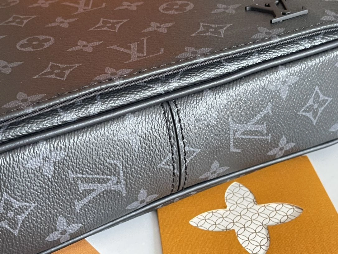 Reasonably priced Mens Louis Vuitton Satchel Bags