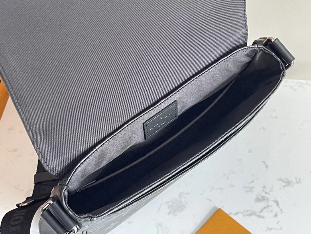 Reasonably priced Mens Louis Vuitton Satchel Bags