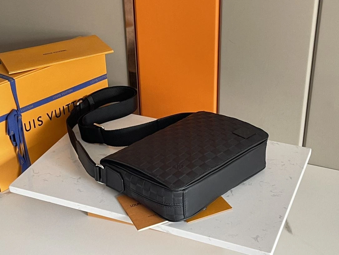 Inexpensive Mens Louis Vuitton Satchel Bags