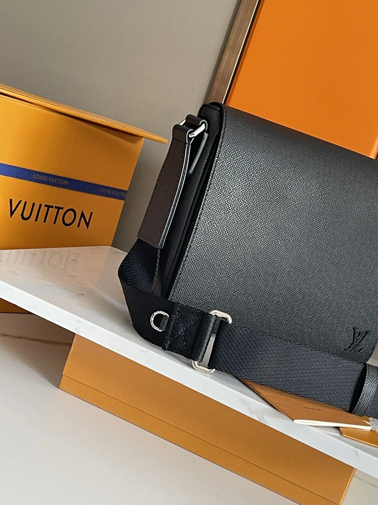Bargain Mens Louis Vuitton Satchel Bags