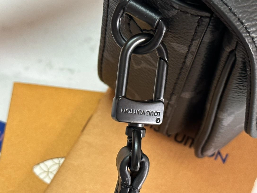 Inexpensive Mens Louis Vuitton Satchel Bags