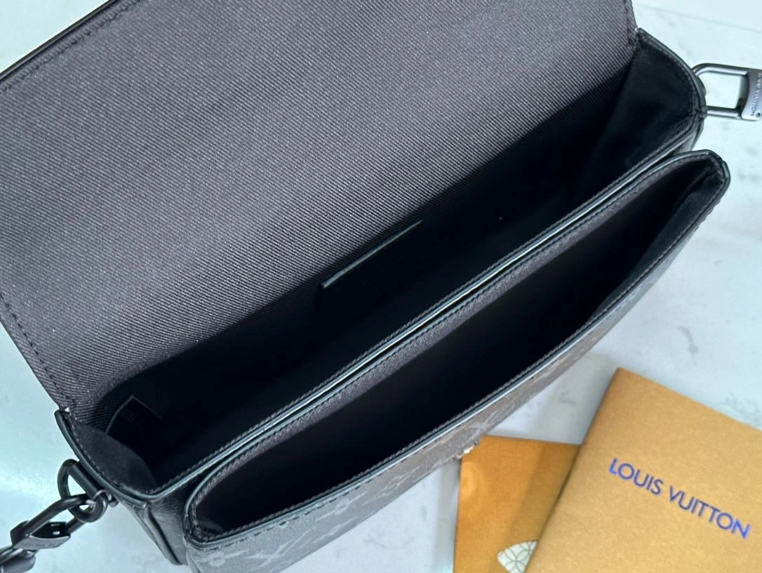 Inexpensive Mens Louis Vuitton Satchel Bags