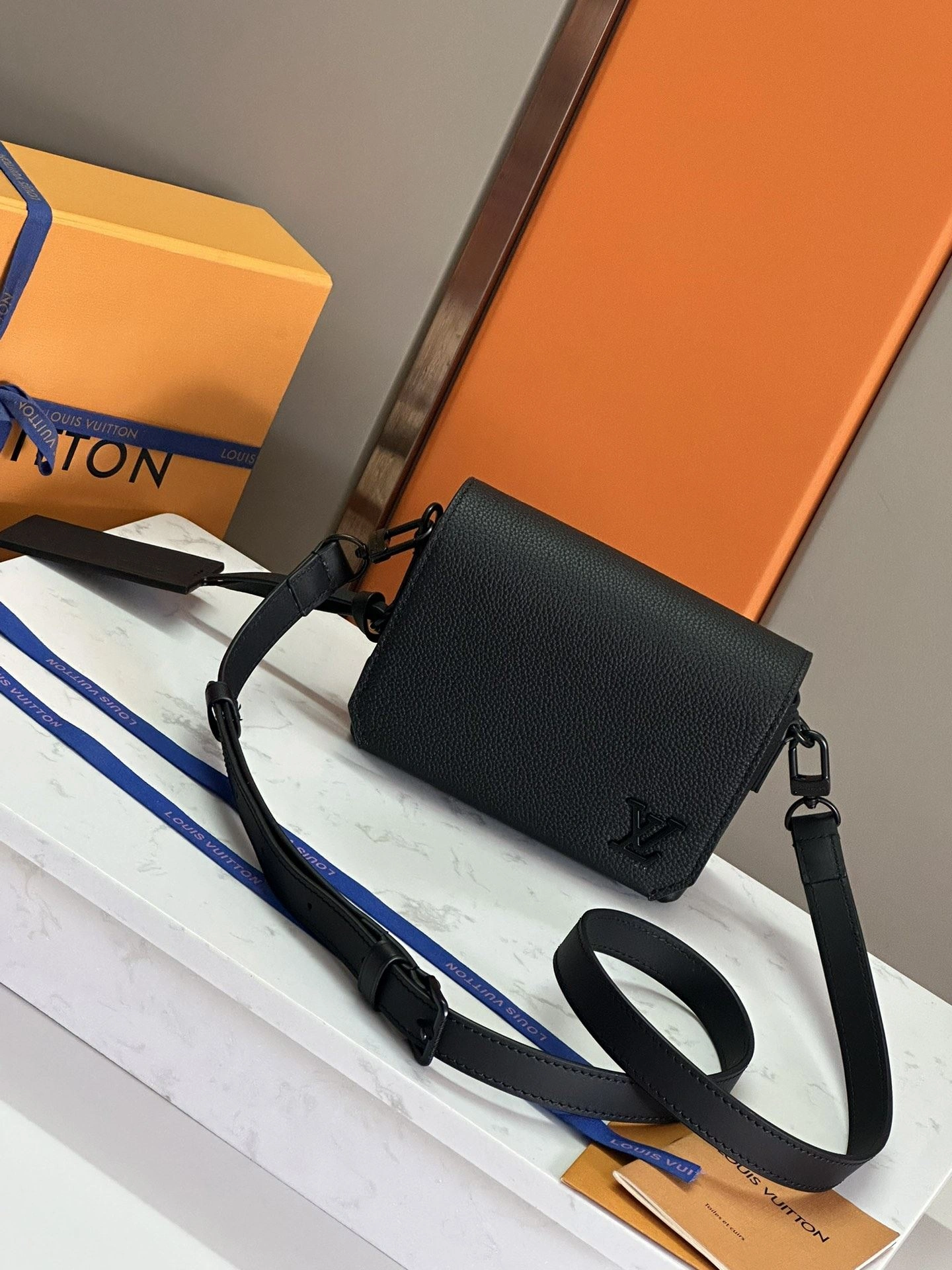 Mens Louis Vuitton Satchel Bags