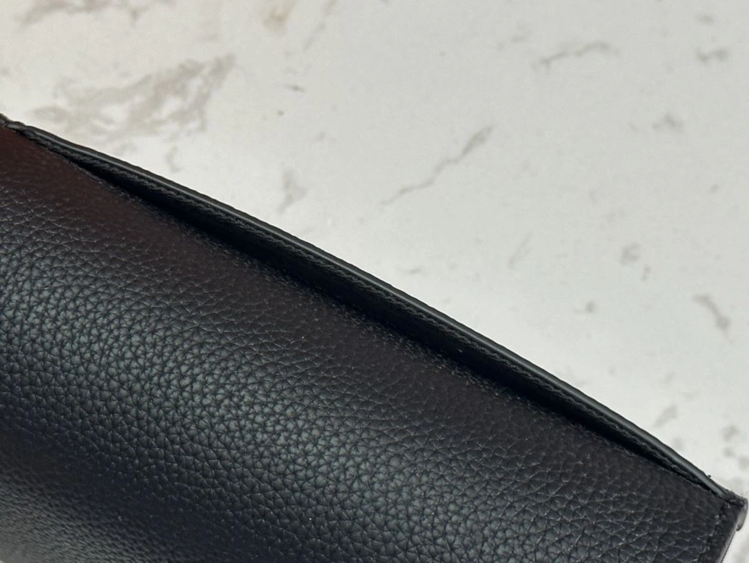Accurate model Mens Louis Vuitton Satchel Bags