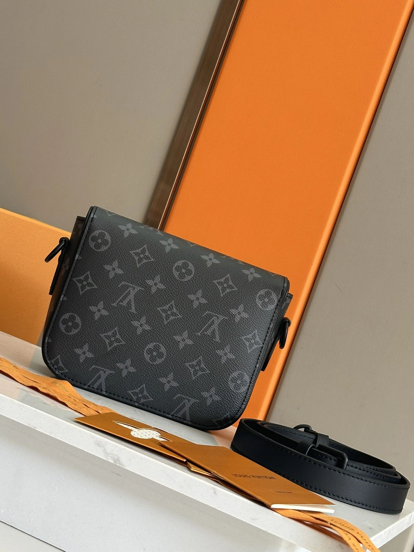 Precise copy Mens Louis Vuitton Satchel Bags