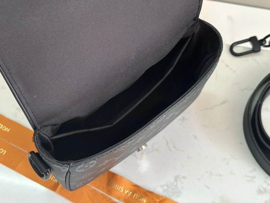 Precise copy Mens Louis Vuitton Satchel Bags