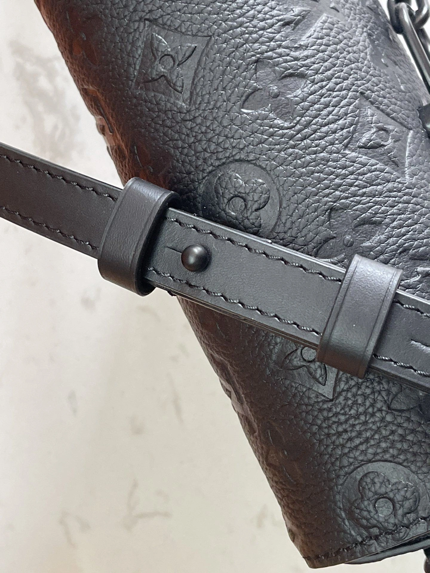 Factory-made Mens Louis Vuitton Satchel Bags