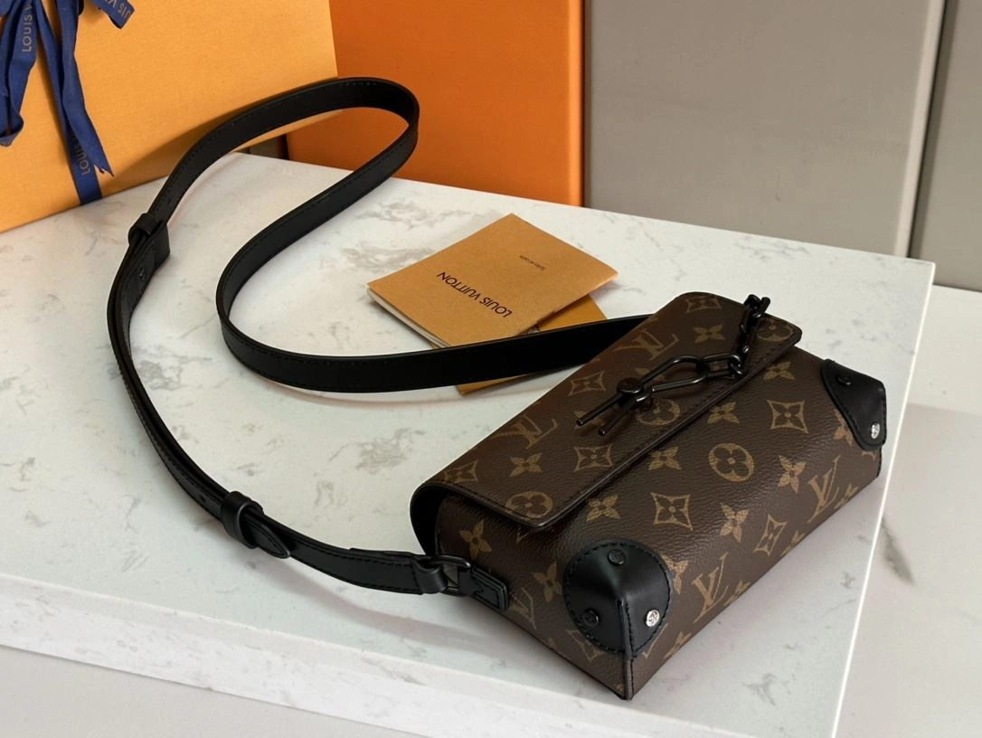 High fidelity Mens Louis Vuitton Satchel Bags