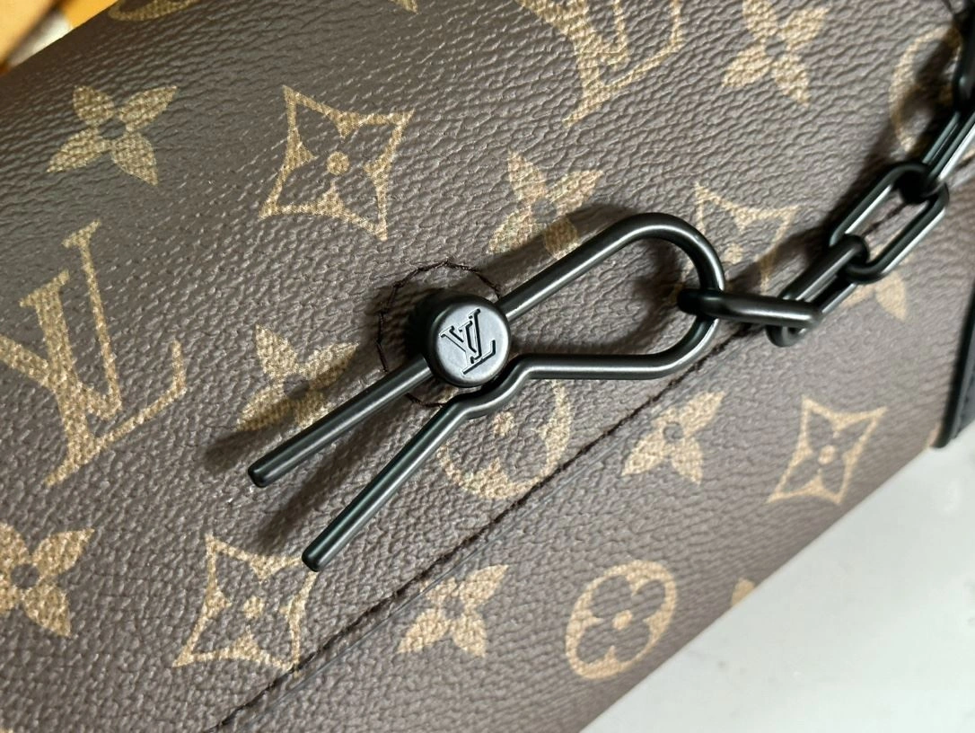 High fidelity Mens Louis Vuitton Satchel Bags