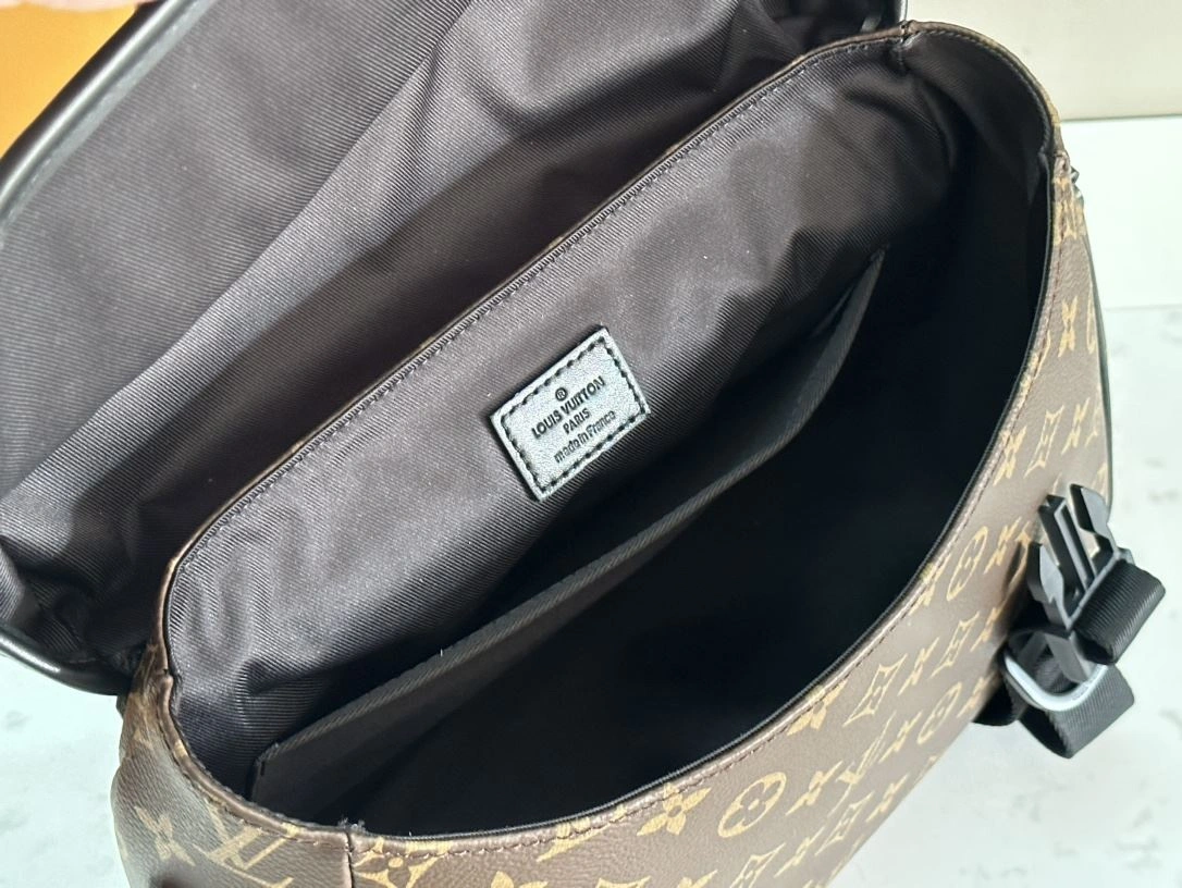 Authentic Mens Louis Vuitton Satchel Bags