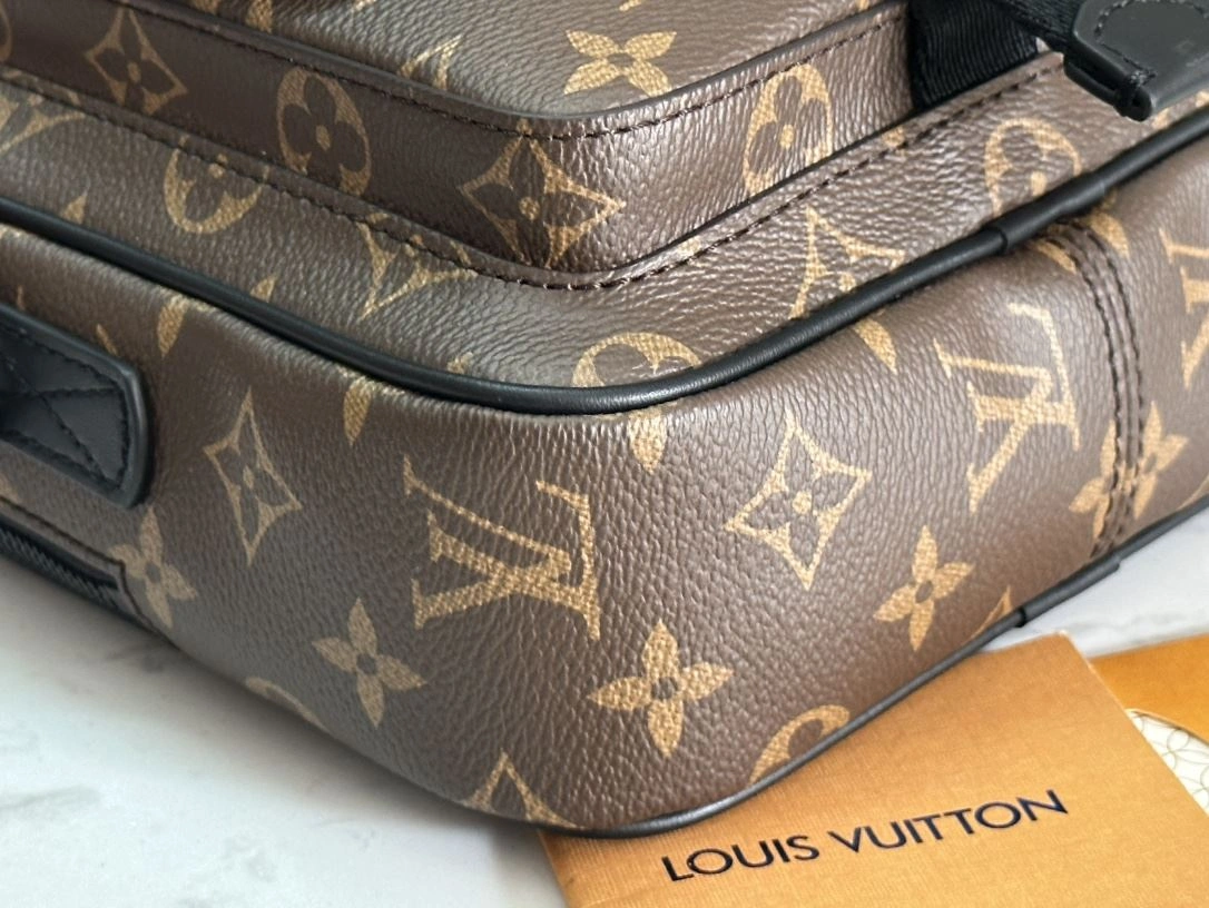 Genuine Mens Louis Vuitton Satchel Bags