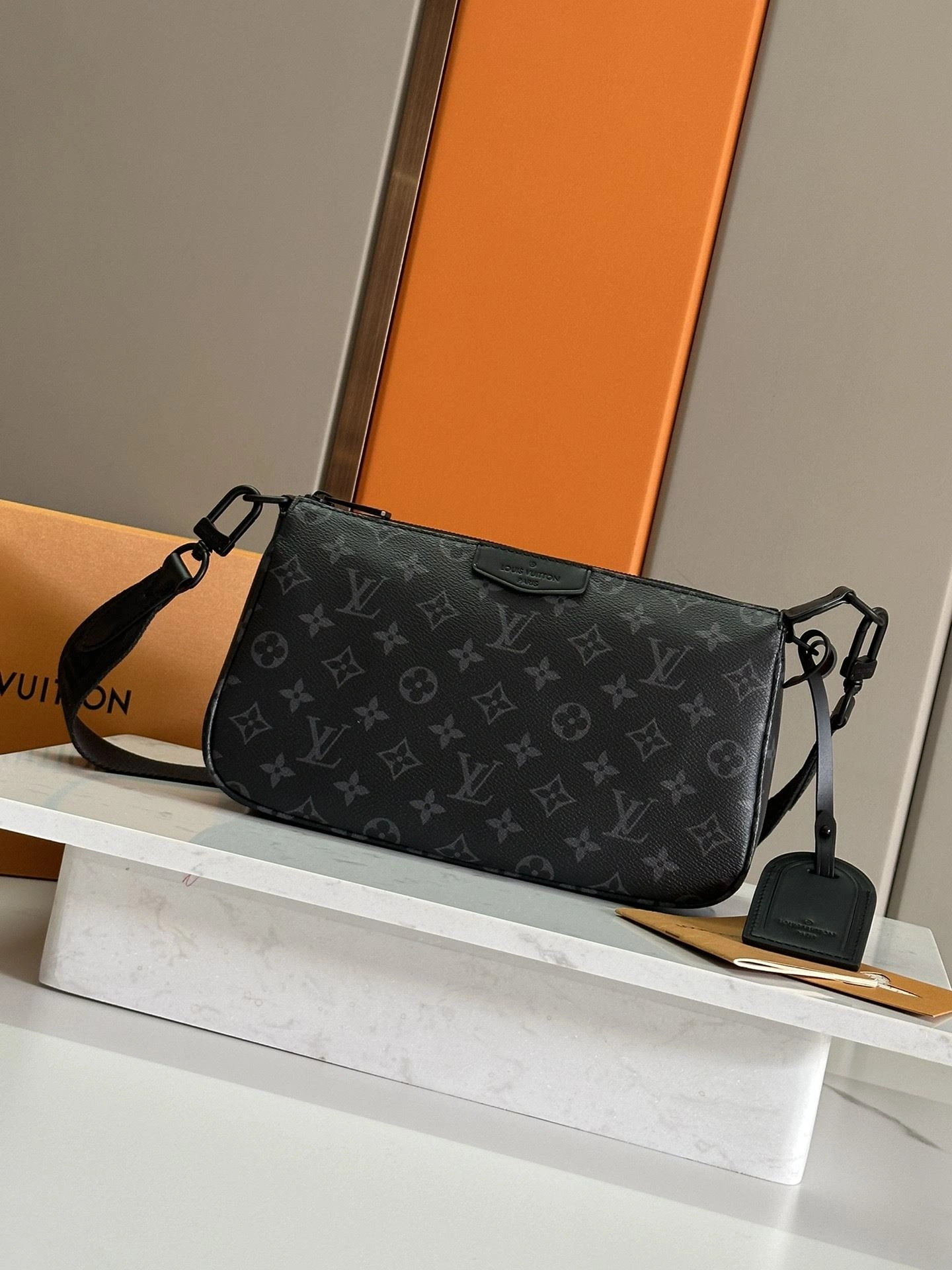Mens Louis Vuitton Satchel Bags