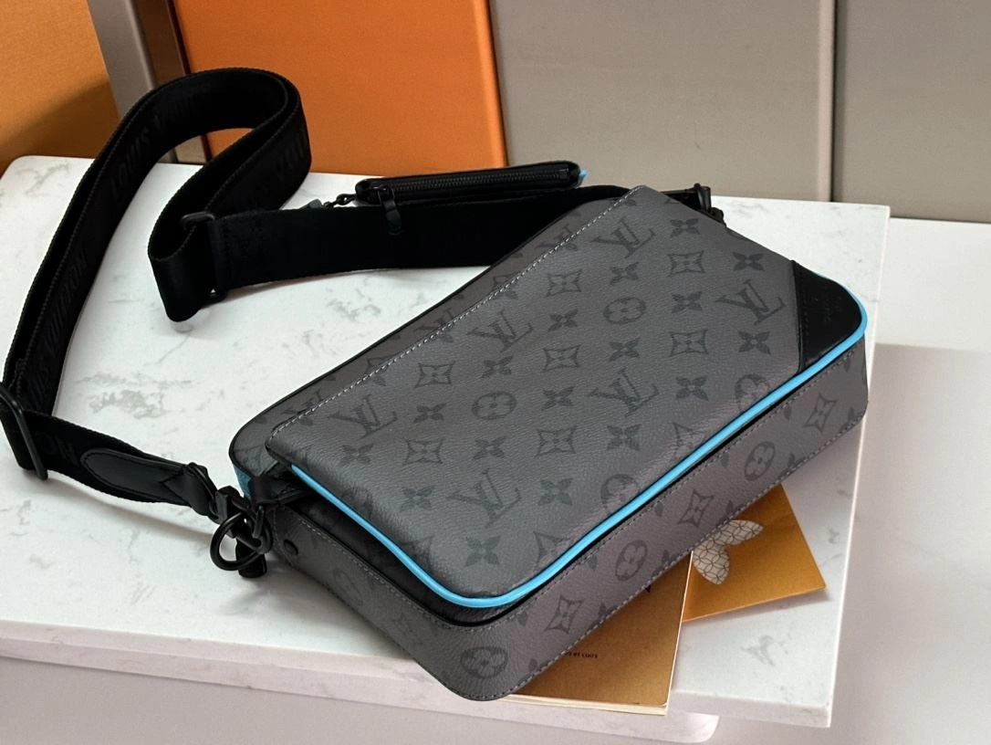 Value-priced Mens Louis Vuitton Satchel Bags