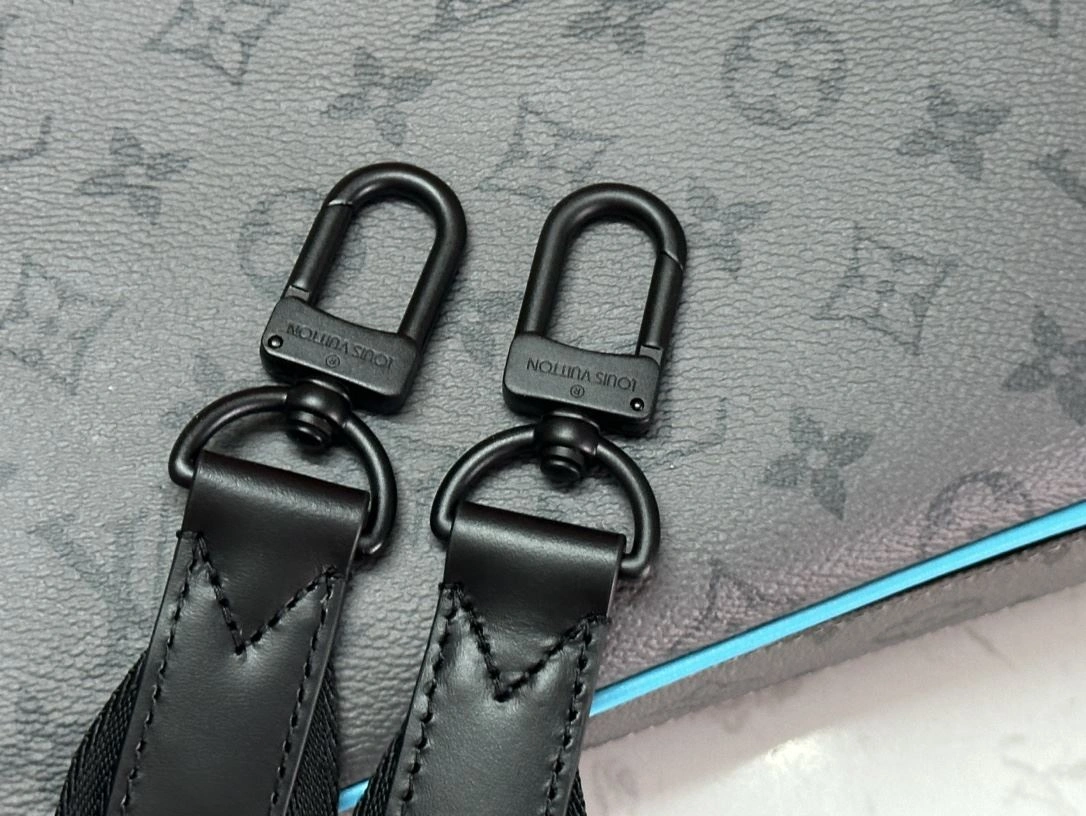 Value-priced Mens Louis Vuitton Satchel Bags