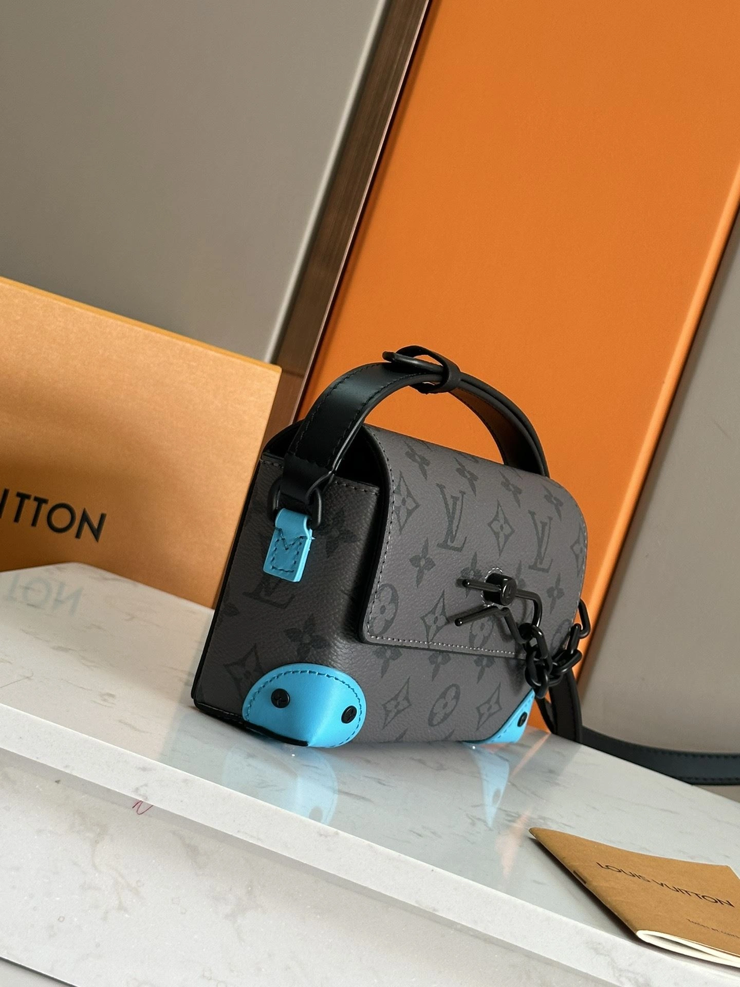 Discounted Mens Louis Vuitton Satchel Bags