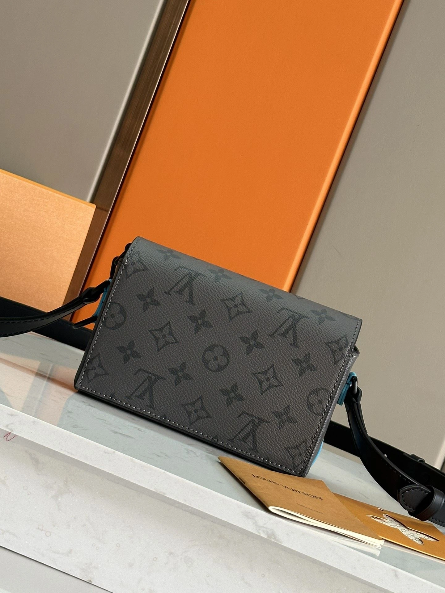 Discounted Mens Louis Vuitton Satchel Bags
