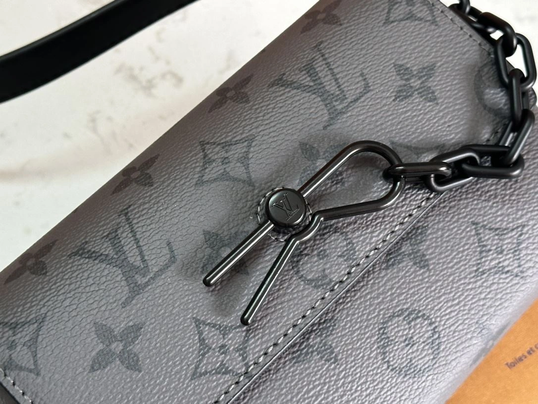 Discounted Mens Louis Vuitton Satchel Bags